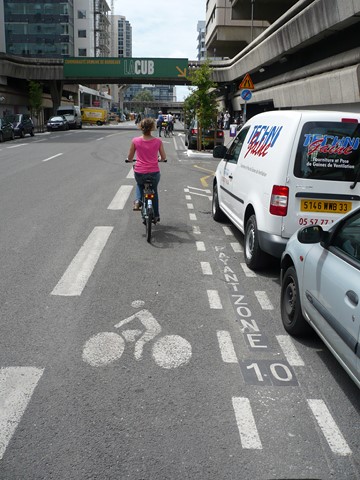 Bande cyclable avec surlargeur BDX 4 [640×480]